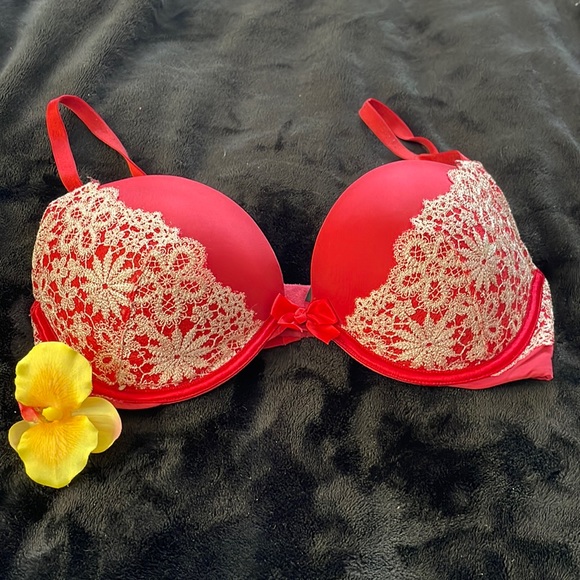 Victoria's Secret | Intimates & Sleepwear | Victoria Secret Push Up 34d ...